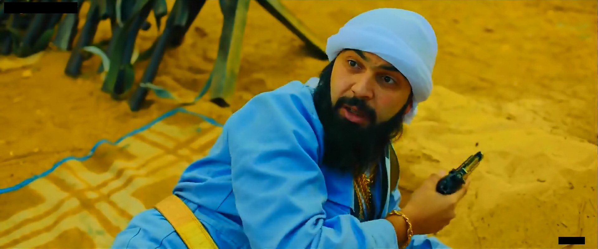 صورة 276 من فيلم عندما يقع الإنسان في مستنقع أفكاره فينتهي به الأمر إلى ...