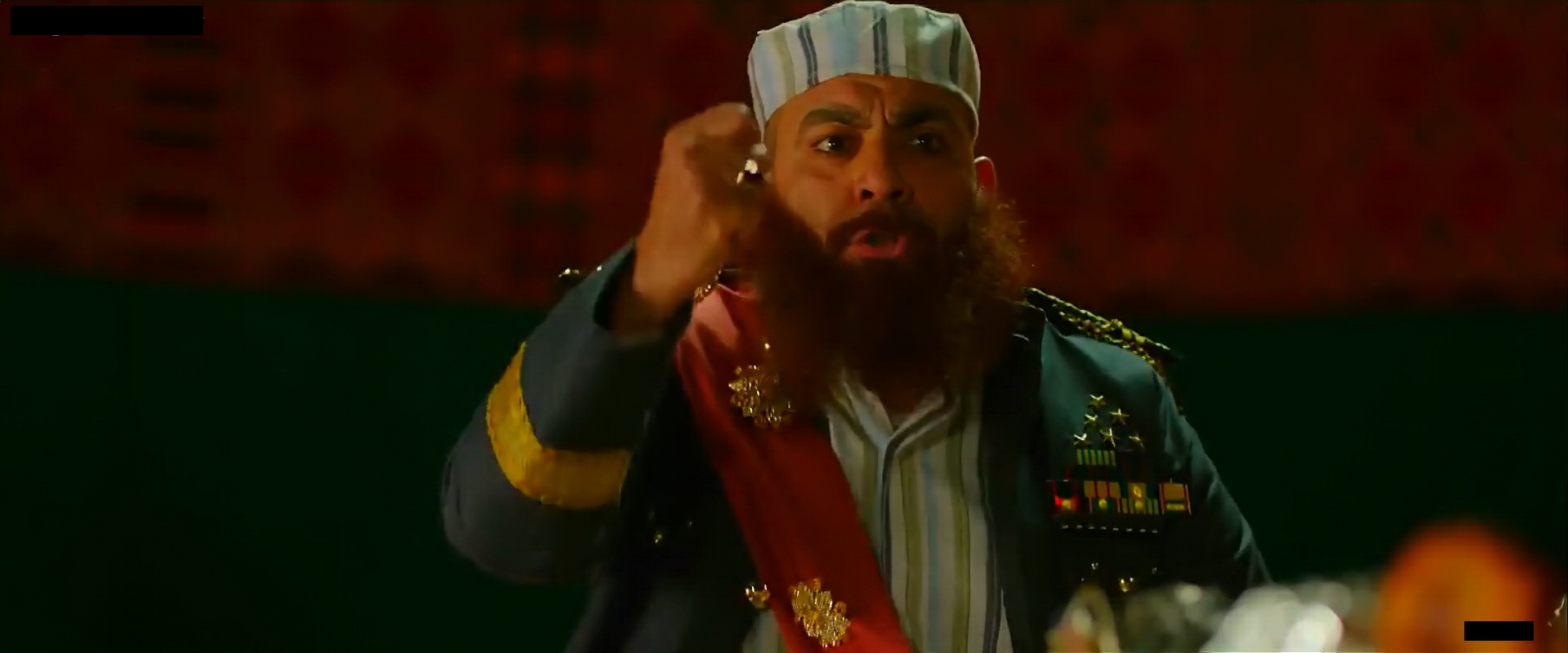 صورة 294 من فيلم عندما يقع الإنسان في مستنقع أفكاره فينتهي به الأمر إلى ...