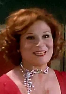 عزيزة راشد - الدهليز - قاعدة بيانات الفن العربي والفنانين