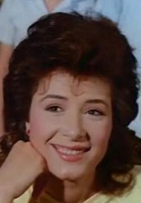 Hala Fouad - Dhliz - Leading Egyptian movie and artist database