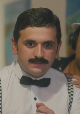 مصطفى خاطر - الدهليز - قاعدة بيانات الفن العربي والفنانين